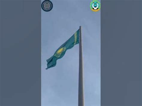 Двадцатиметровый флаг подняли в Караганде в честь Дня Республики - YouTube