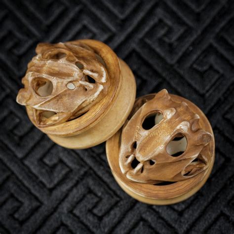 Frog Skull Plugs Gothic Bone Like Resin Gauges Etsy