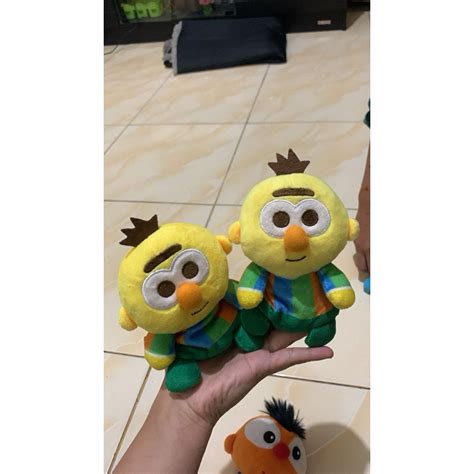 Jual Boneka Sesame Street Elmo Cookie Monster Bert Kuning Shopee Indonesia
