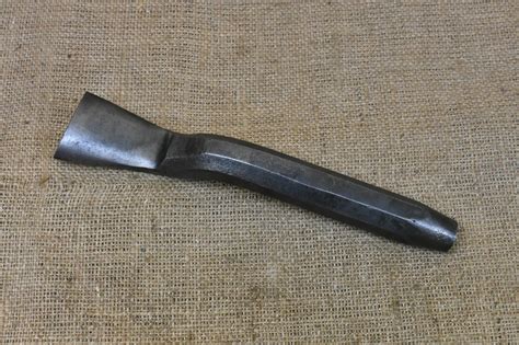 Monument Brand 9 12 X 1 34 Curved Pipe Caulking Chisel 80209440 G