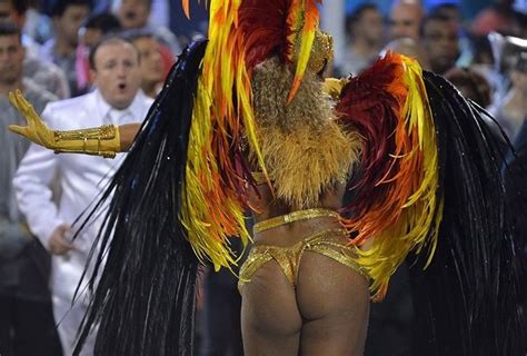 [후방주의]작년에 열렸던 브라질 삼바축제 현장  유머 움짤 이슈 에펨코리아