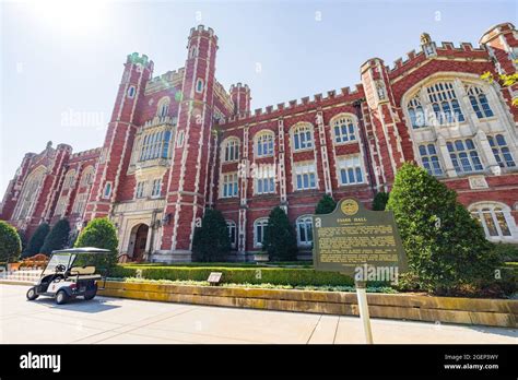 Oklahoma Aug 10 2021 Exterior View Of The Evans Hall Of The