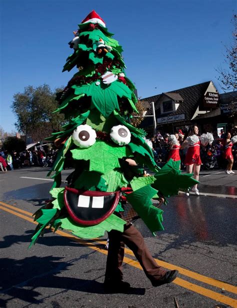 Standford University Has A Tree For Its Mascot And That Mascot Looks