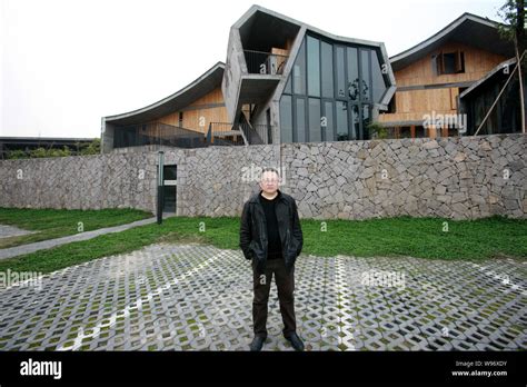 File Chinese Architect Wang Shu Owner Of The Amateur Architecture