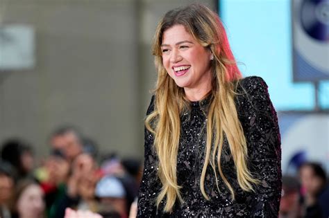 Kelly Clarkson Makes Major Announcement About Her Daytime Talk Show