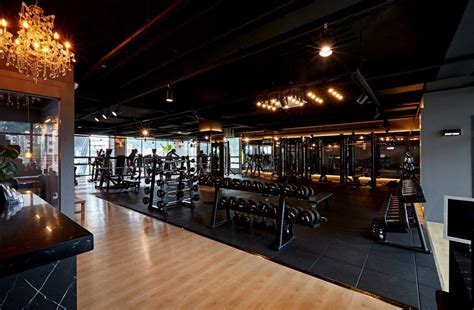 김포 헬스장 피티샵인테리어 휘트니스 공사현장 사무실인테리어 디자인 공사 비용견적 플랫폼 헬스장 인테리어 헬스장 디자인 디자인