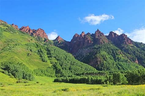 How To Visit Maroon Bells And Hike The Crater Lake Trail Colorado Usa