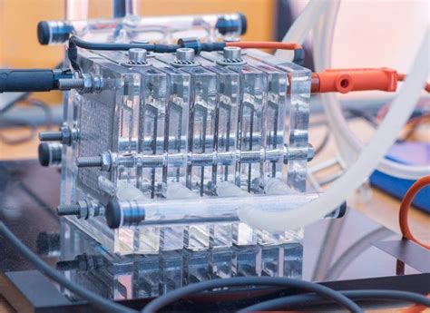 Breakthrough Cheap Catalyst Can Make Hydrogen Fuel For Hours On End