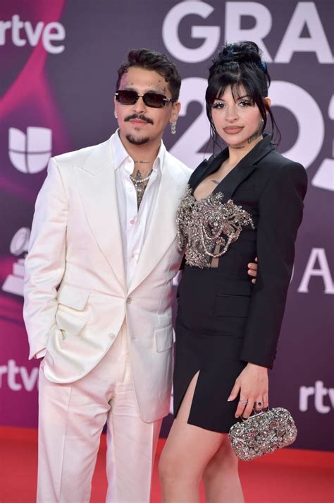 Cazzu Y Nodal Latin Grammys 2023 Maquillaje De Ojos Maquillaje