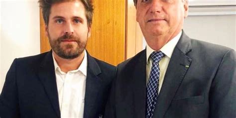 Eleito Deputado Thiago Gagliasso Alfineta Irmão Passa Lá No Gabinete