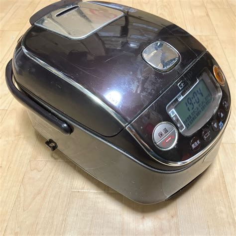 Yahooオークション 象印 Zojirushi 圧力ih炊飯器 Np Rx05 17年製 保