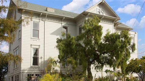8000 Square Foot Oakland Mansion Sells For 19 Million To Tech