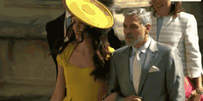 被克鲁尼高攀的amal Clooney也被岁月高攀了吧！她怎么就看不腻呢？amal Clooney早c晚a护肤保养新浪时尚新浪网