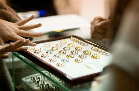 Ring Sizing Hacks To Get The Perfect Fit