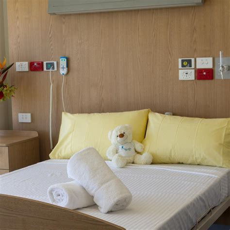 Dr Erlich Sem Laparoscopic Robotic Surgeon Gynaecological Hysterectomy