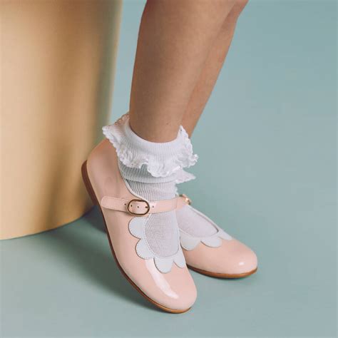 Beatrice And George Girls Pink Patent Leather Scalloped Mary Jane Shoes