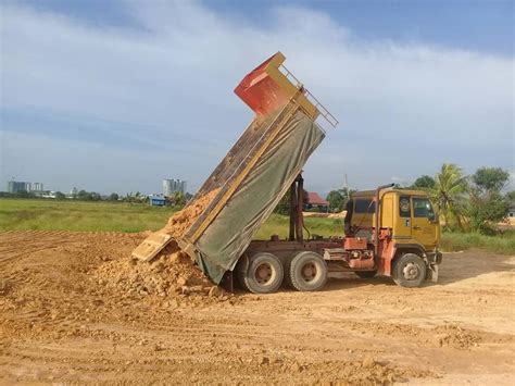 Timbus Tanah Sawah Padi Di Timbus Tanah Penampang