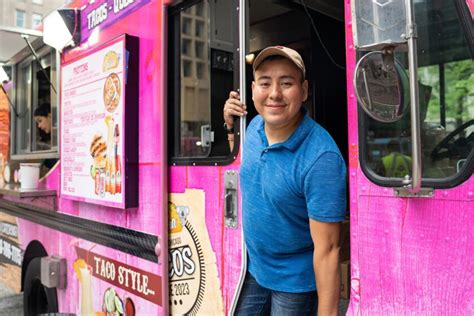 Food Truck Festival Returns To Daley Plaza To Serve Up Fresh Favorites