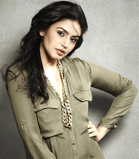 Huma Qureshi Indian Bollywood Film Actress And Model Most Hot Sexy Images Free Wallpapers
