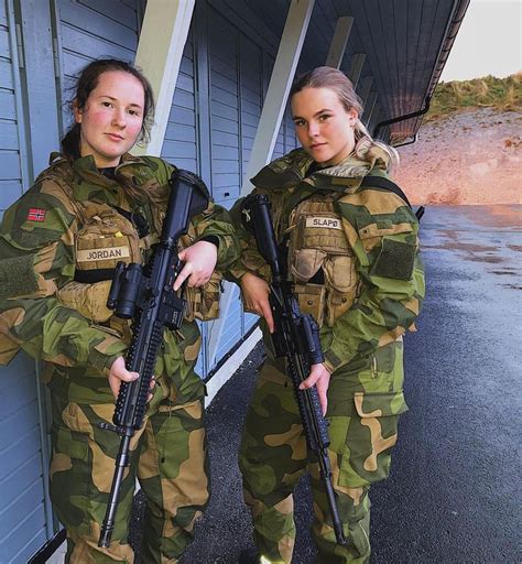 Pin On Forsvaret Girls