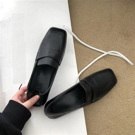 2023 Kadın Ayakkabıları Için Loafers Flats Cosplayde Kayıyor Rahat Açık Hava Rahat Ayakkabılar