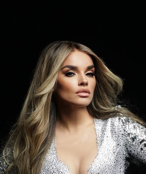 Esa Diva Melody Es Letrascom