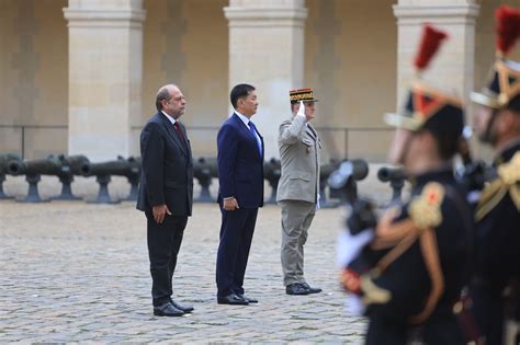 Монгол Улсын Ерөнхийлөгч У Хүрэлсүхийг албан ёсоор угтах ёслол боллоо Хүнсний хувьсгал