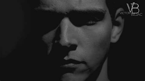 ნიკოლოზ ტოტოღაშვილის ლექსი კითხულობს მინდია ქიტიაშვილი Youtube