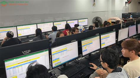 Kh A H C Excel T I V Ng T U Th Nh Th O Tin H C V N Ph Ng Cho Ng I I L M