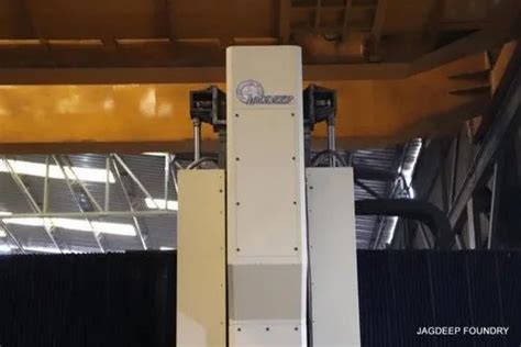 CNC Double Column Vertical Machining Center Manufacturer From Gurdaspur