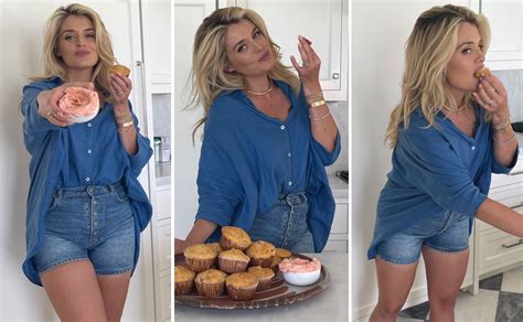 Gf Strawberry Cornbread Muffins With Strawberry Honey Butter Daphne Oz