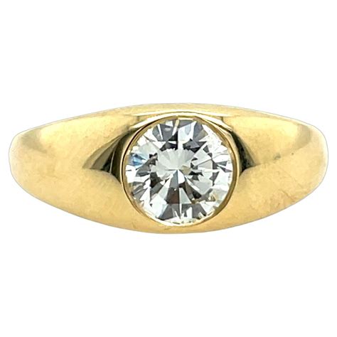 Vintage 18ct Yellow Gold Diamond 3 Stone Ring Set With 070ct Diamonds