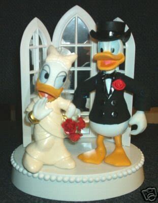 Donald Duck And Daisy Duck Wedding Cake Topper Figurine 37532827