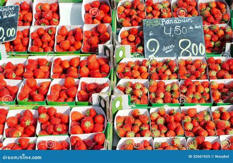 Belgian Strawberries In A Market Stock Image Image Of Ripe Berry