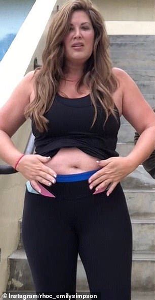 Rhoc Star Emily Simpson Stuns With Extreme Slim Down Daily Mail Online