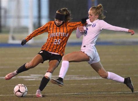 Glastonburys Chloe Landers Named Gatorades State Player Of The Year