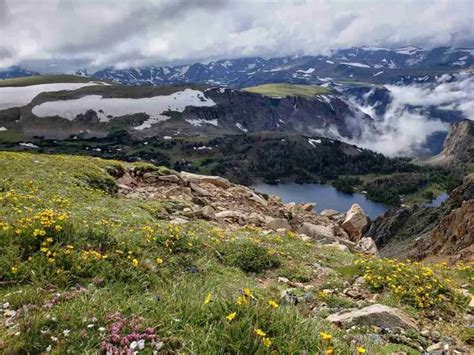 Beartooth Pass Hikes 02 In Our Nature Guiding Services