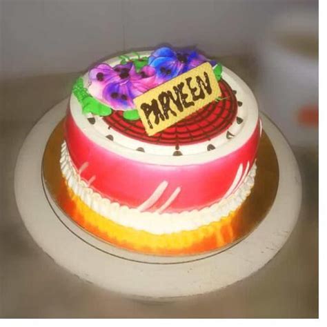 Classical Strawberry Cake At Rs 499 In Varanasi Id 7724234 Wishours