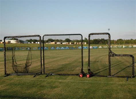 8x8 Pro Padded Wheeled L Screen Sports Facility Resources