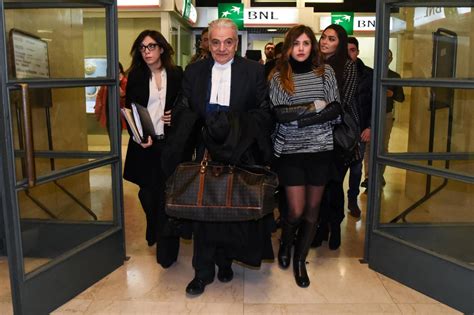 Ruby Ter Difesa Berlusconi Chiede Assoluzione Lapresse