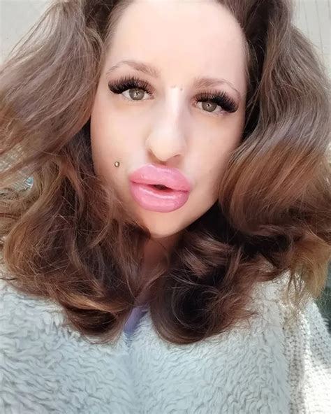 Как выглядят красотки с самыми большими губами в мире 8 девушек