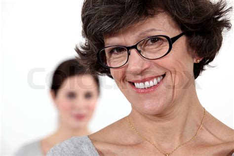 Mutter Stand Mit Tochter Stock Bild Colourbox