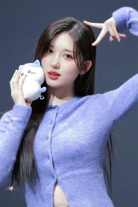 Twice Lovely Savely Gaeul Wallpapers Ive