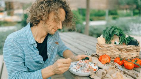 5 Ways Truly Intelligent People Protect Their Brainpower Yourtango