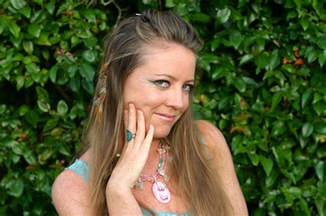 Preeta Carlson Preeta Kauai Solo Artist • Musician • Singer • Songwriter • Reggae Rock Pop