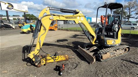How To Set Up A Hydraulic Rock Breaker On A Yanmar Vio25 Youtube