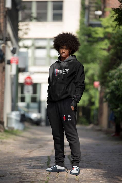 What Should A Professional Gamer Wear The Answer Could Be Worth