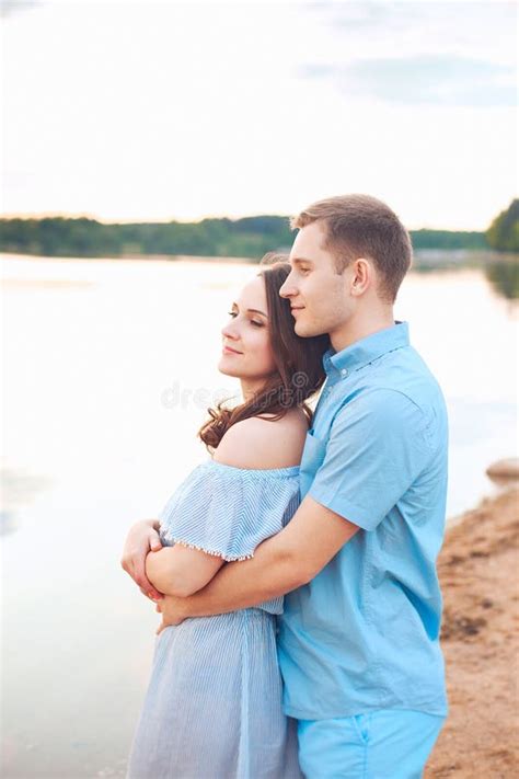 Beauty Couple Kissing Couple Portrait Sensual Brunette Woman In