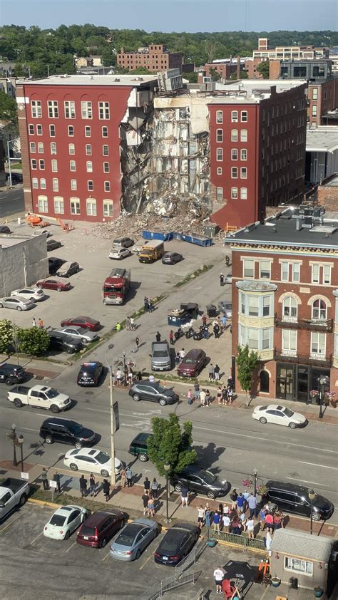 Partial Building Collapse In Downtown Dport Riowa