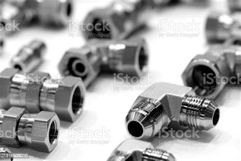 다양한 유형의 금속 디테일 산업 설계 배경 엔지니어링 기술 개념 금속에 대한 스톡 사진 및 기타 이미지 금속 기계 가공 고정시킴 Istock